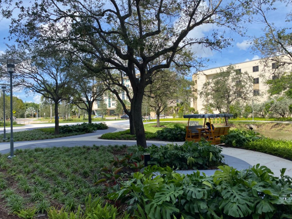 FIU Panther Promenade wins ASLA Florida Award of Excellence ...
