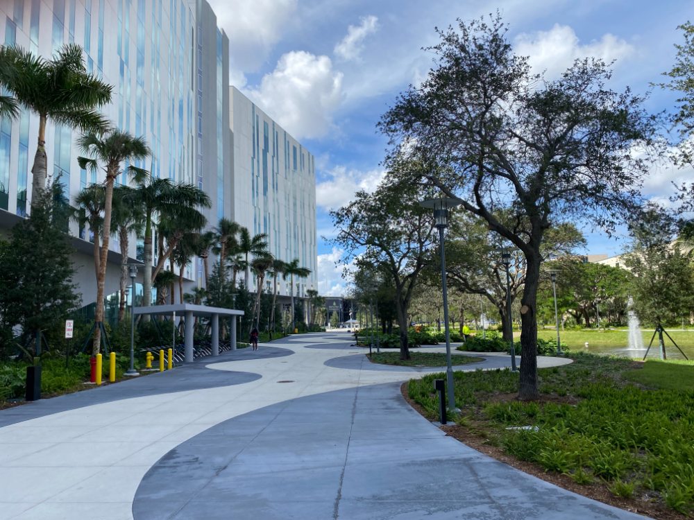 FIU Panther Promenade wins ASLA Florida Award of Excellence ...
